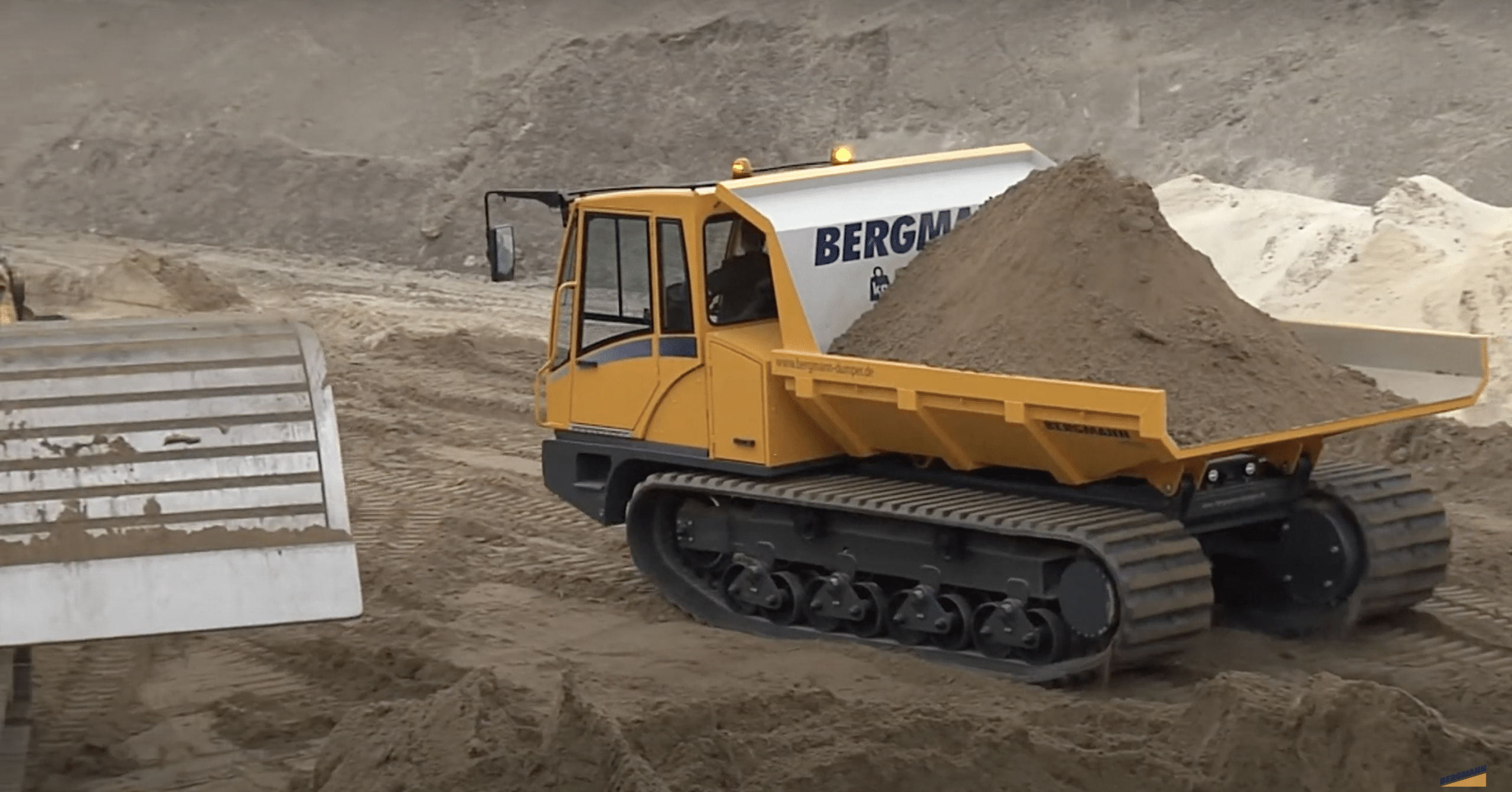 Bergmann Track Dumpers | Ascendum